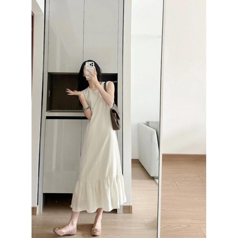 ・主な素材: ポリエステル70-80%・柄: 無地・スタイル: 清新甜美、気質优雅・カラー展開: 米杏色・サイズ展開: S、M、L、XL・スカート丈: ロング・スカート型: Aライン・袖丈: ノースリーブ・ウエスト位置: ミッドライズ・デザ...