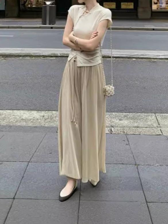 ・カテゴリ: セットアップ・スタイル: 通勤・主な素材: 綿50-70%、ポリエステル30-50%・柄: 無地・カラー展開: 上衣、裙裤・サイズ展開: S、M、L、XL、XXL・袖丈: 三分袖・パンツ丈: ロング・袖型: ストレート・商品タ...
