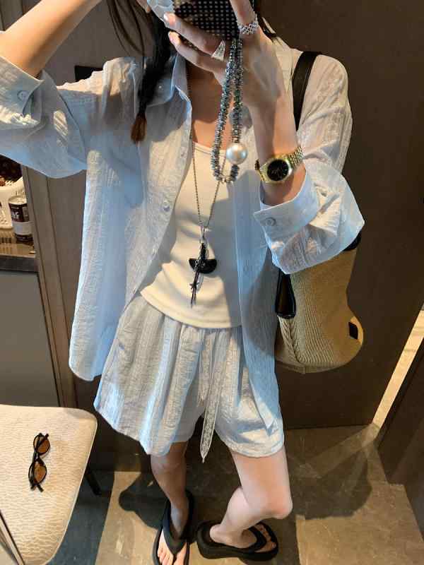 ・スタイル: 通勤風・主な素材: 天絲（莱赛尔纤维）80%以上、锦纶30%以下・カラー展開: ブルー、イエロー、米杏・サイズ展開: 均码・袖丈: 長袖・袖型: 通常袖・商品タイプ: レジャーセット・セットスタイル: 上衣セット・対象性別: 女性