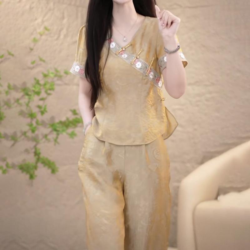 ・カテゴリ: 休闲套装・スタイル: 都市風・主な素材: ポリエステル90-95%・柄: プリント・カラー展開: ツーピース（上衣+裤子）・サイズ展開: M、L、XL、2XL、3XL、4XL・袖丈: 超長袖・袖型: フリル袖・セットスタイル:...