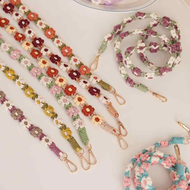 ・スタイル: 女式・主な素材: 21支精梳棉・ロープ素材: 綿・ロープバックル素材: 金属・カラー展開: 紫米咖,紫白绿,粉白绿,咖啡色,浅紫色,浅藍色,樱粉白,粉藍色,落叶黄,柿子红,金古铜,深秋红・種類: 手机挂绳