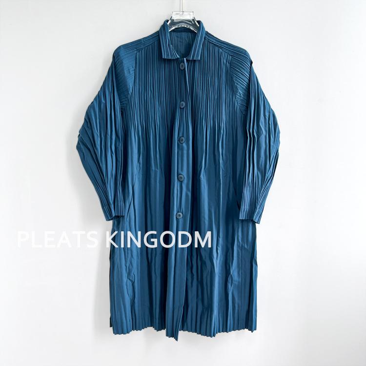 "string{...}``` The user has provided a set of instructions to transform Chinese product specifications into a Japa...