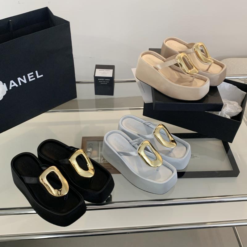 色: 黒,アプリコット,銀サイズ: 35,36,37,38,39アッパー素材: PU製品カテゴリー: ワンライン出身地: 広東省広州つま先の形状: 丸い頭供給カテゴリー: スポットブランド: その他商品番号: 260-2#ソール素材: PU...