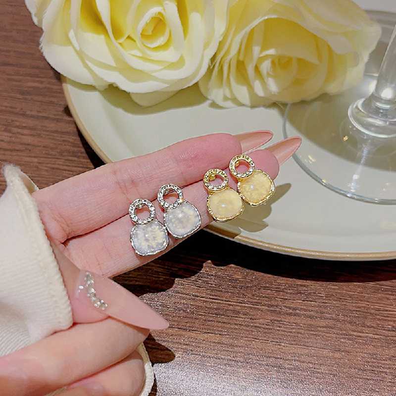 材質: 合金スタイル分類: ファッション通勤製品カテゴリ: 耳飾り適用グループ: 女性流行要素分類: ジオメトリ材質: 合金スタイル分類: ファッション通勤製品カテゴリ: 耳飾り適用グループ: 女性流行要素分類: ジオメトリ