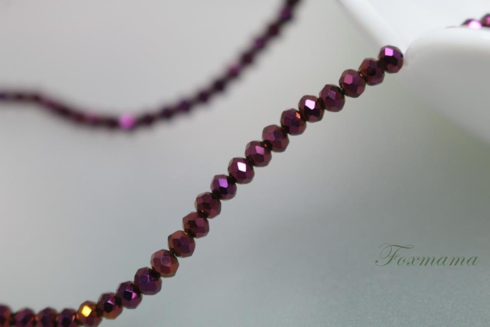 商品説明品番BOV03GPPHYMC商品名ガラスビーズ 約130個 楕円 3mm 多面カット メタリック オーロラ 紫 (BOV03GPPHYMC)サイズ不規則な形状で個体差もありますが、おおよそ2.5mm x 3mmです。多少の誤差はご了...