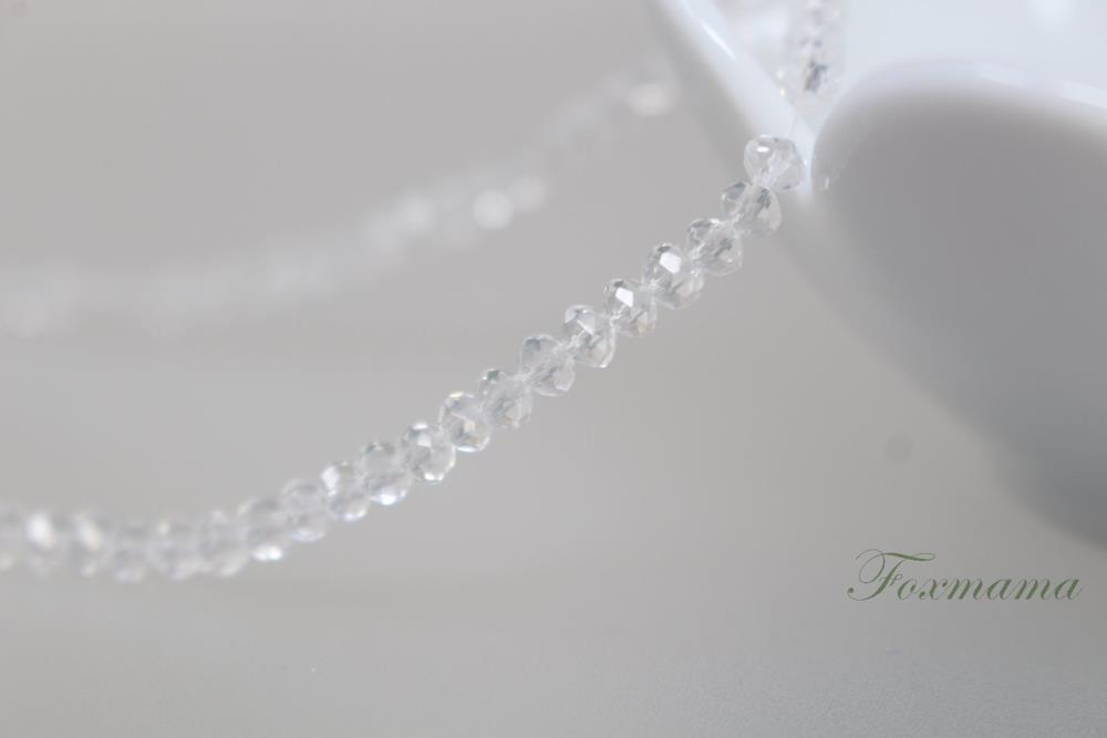 商品説明品番BOV03GSKJJMC商品名ガラスビーズ 約110個 楕円 3mm 多面カット 透明 スケルトン (BOV03GSKJJMC)サイズ不規則な形状で個体差もありますが、おおよそ2mm x 3mmです。多少の誤差はご了承くださいま...