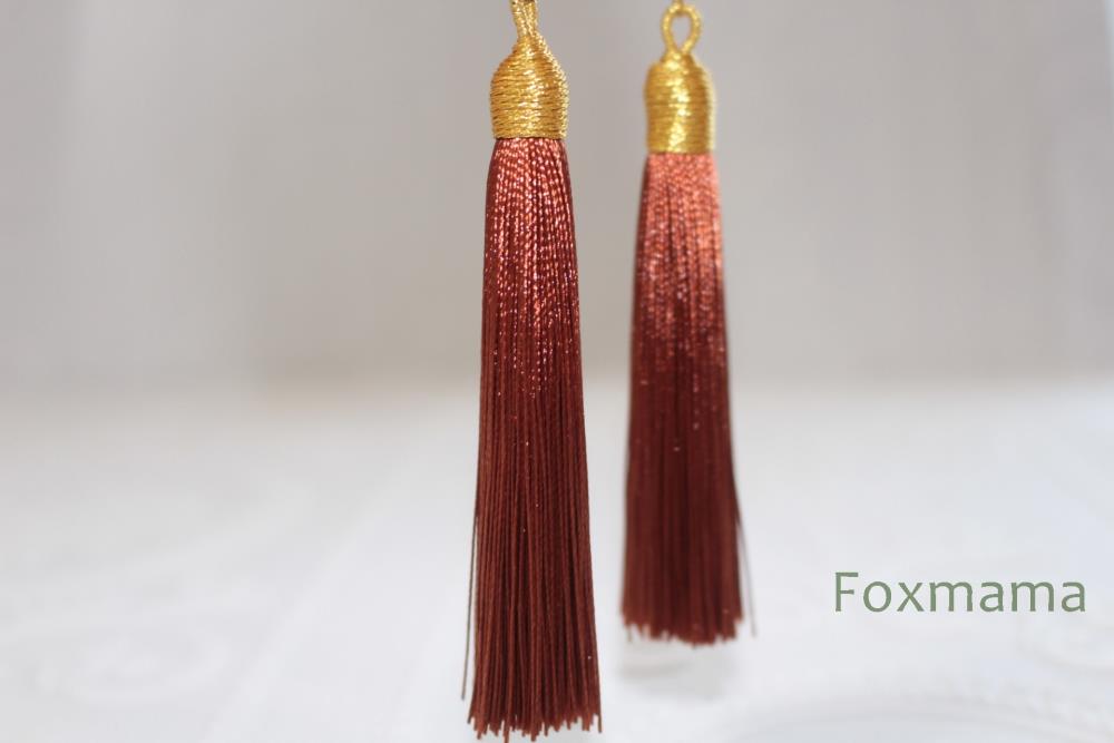 商品説明品番PTS65YBRHD00商品名タッセル 2個 茶色 x 金色 帽子・わっか付 (PTS65YBRHD00)サイズ画像2枚目をご覧ください。多少の誤差はご了承くださいませ。お伝えしたいこと＊こちらはゴールドの帽子がエレガントなタッ...