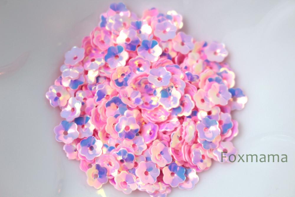 商品説明品番SFC05APKGA00商品名スパンコール 約340枚(約2.5g) 花カップ 5mm オーロラ ピンク (SFC05APKGA00)サイズ幅:約5mm多少の誤差はご了承ください。お伝えしたいこと＊穴1カ所・中国製です。・表面傷...