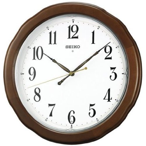 [商品説明]□ サイズ：330×330×47mm□ 防水機能：非防水□ 品番：KX326B□ 素材：木枠 (アルダー、茶木地塗装) □ 仕様：電波修正機能 (40KHz/60KHz自動選局、電波OFFつき)、スイープセコンド、おやすみ秒針 ...