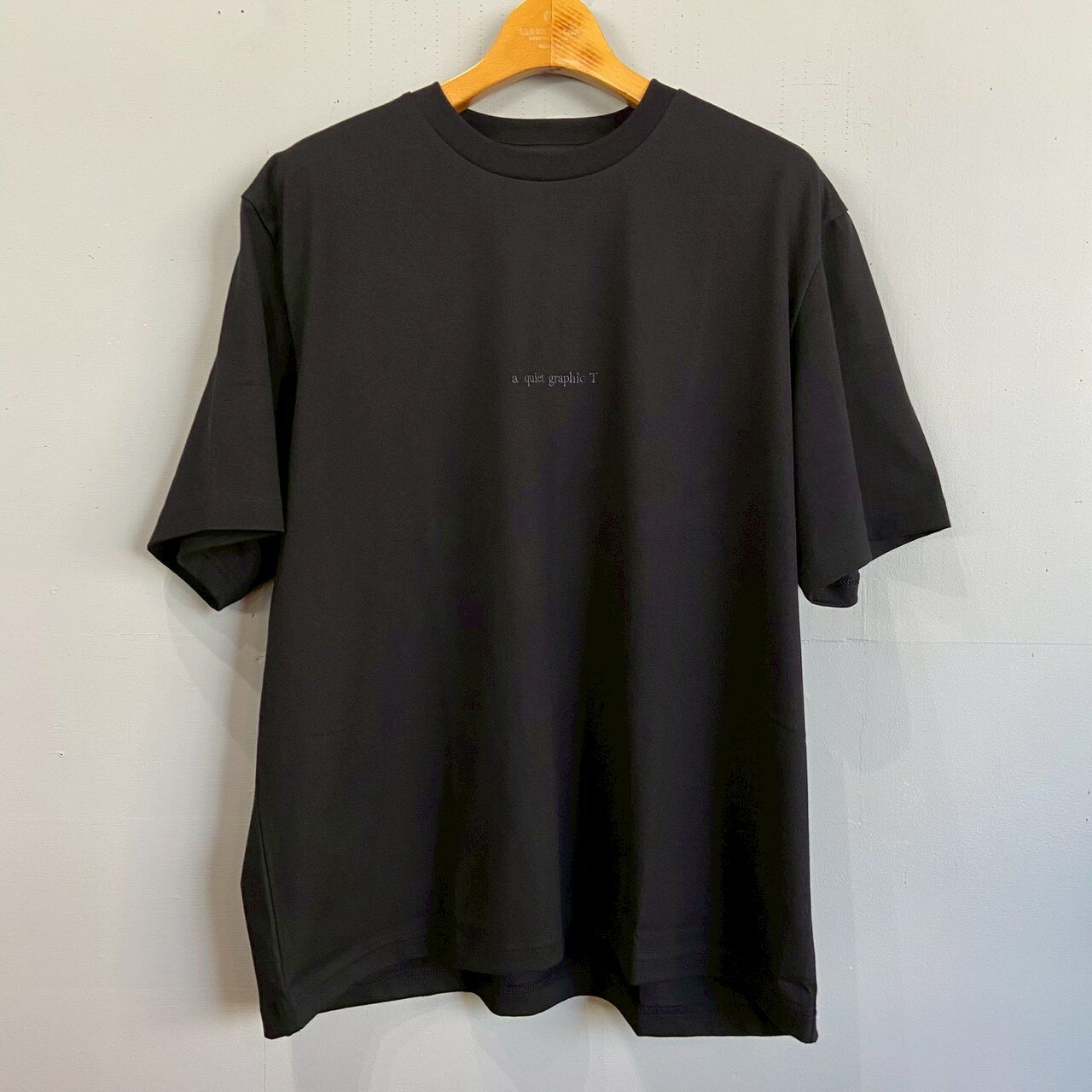 商品情報素材/材質綿100%サイズ/寸法46 : 着丈 67cm / 身幅 60cm / 肩幅 47cm / 袖丈 25.5cm48 : 着丈 69cm / 身幅 62cm / 肩幅 49cm / 袖丈 26.5cm50 : 着丈 71cm...