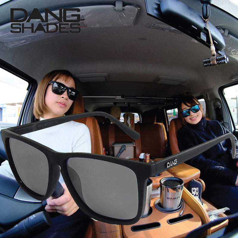 RECOIL(リコイル) スクエアとウェリントンをかけ合わせた少し大きめなフレーム・シルエットが特徴的なスプリングヒンジ仕様モデル。ノーストレスなフィット感を実現したワンランク上の掛け心地が魅力。 オリジナルネオプレン製ケース付属。 バネ蝶...