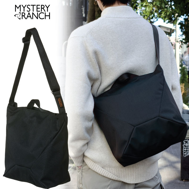 毎日の生活に必要なものを持ち歩くためのクラシックなショルダーバッグ・トート。 新たにデザインされたビンドルは開口させた状態で自立させることも可能で、2 つのサイズから選択できます。内部には2 つのジッパーポケットが備わり、小物の整理に便利で...