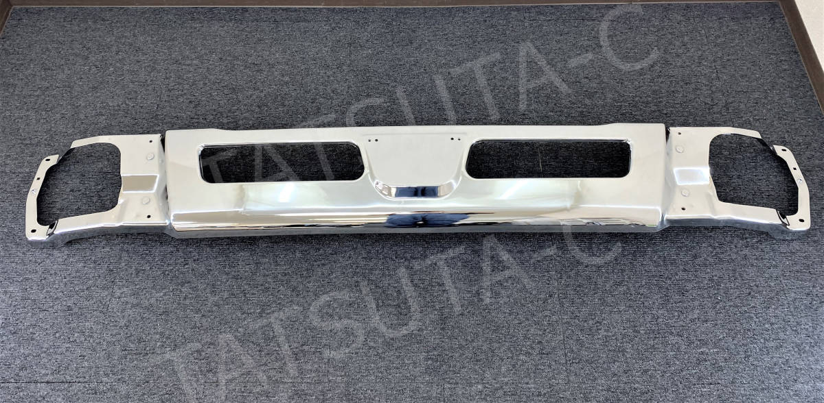 三菱ふそう ブルーテックキャンター メッキ ワイド フロント バンパーセンター 適合車種： 三菱ふそう 2t ブルーテックキャンター （H22.11〜ON） ワイドキャブ用 材質： スチール・クロームメッキ ★交換タイプ