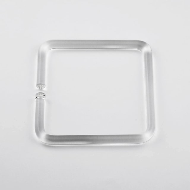 光を受けて輝くガラス、自然な明かりから生まれるシルエット。 軽やかなガラスの持つ女性らしさと凛とした強さを兼ね備えた美しいジュエリーブランド。 それが_cthruit（シースルーイット）です。 see through it...(見通す） ...