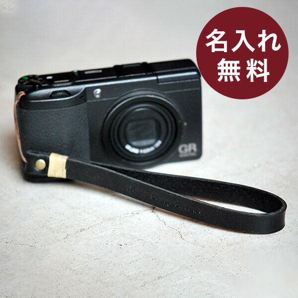 【サイズ】 フリーサイズ（28〜30cm） 【素材】 牛オイルレザー、ワックスコード 【耐荷重】 約 3kg 【生産国】 日本 【仕様】 カメラ本体との接合部分には【モクバ社】のワックスコードを採用しています。 【フリースピリッツは男性向け...
