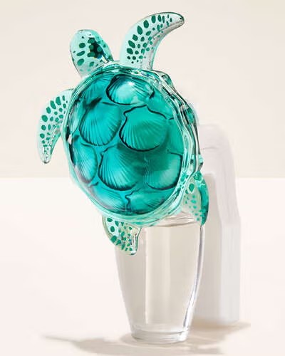 商品説明 【バスアンドボディワークス/Bath&Body Works】 Wallflowers Fragrance Plug タートル セントコントロール™ ナイトライト(Turtle Scent Control™ Nightlight) ...