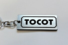 【商品詳細】 ・サイズ： 縦：2cm×横5cm×厚み0.3cm ・色： 銀/黒 ・素材： 2層アクリル ・注意事項：モニターの発色具合により実際の色と異なる場合がございます。