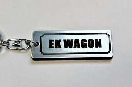 【商品詳細】 ・サイズ： 縦：2cm×横5cm×厚み0.3cm ・色： 銀/黒 ・素材： 2層アクリル ・注意事項：モニターの発色具合により実際の色と異なる場合がございます。