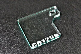 【商品詳細】 ・サイズ： 縦：4.6cm×横5.7cm×厚み0.5cm ・色： ガラス調 ・素材： アクリル ・注意事項：モニターの発色具合により実際の色と異なる場合がございます。 　　　　　　 画像を参考にご自身のナンバーに着くかはご自身...