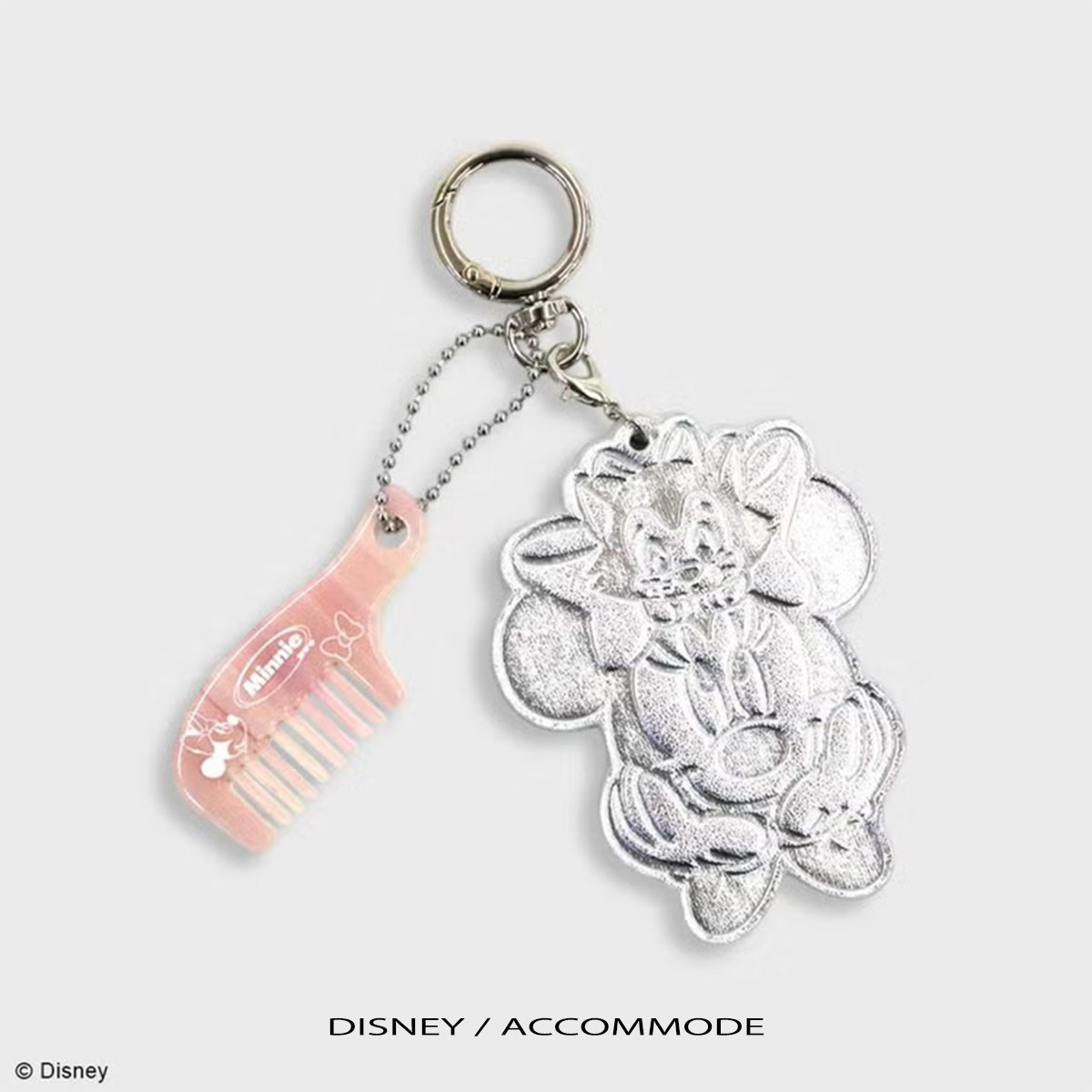 ▼DISNEY COLLECTION ディズニー/デコチャーム A メタリック素材がおしゃれなミラーチャーム 《Point》 ・背面にミラー付き ・パーツはそれぞれ取り外し可能 ・光沢のある合皮と型押しが大人可愛い 《Detail》 メイク...