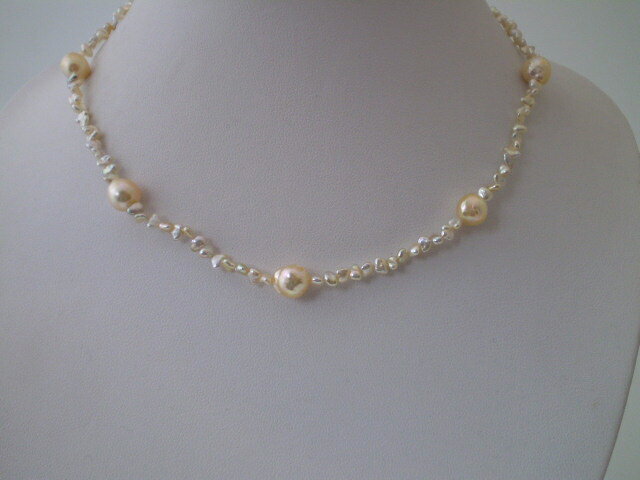 長さ 38.5cm あこやパール 約5 〜 7mm あこやケシ 約2.5 〜 4mm シルバー 金メッキクラスプあこやケシネックレス　38.5cm稀少なあこやのケシパールの中でもてりがいいです！