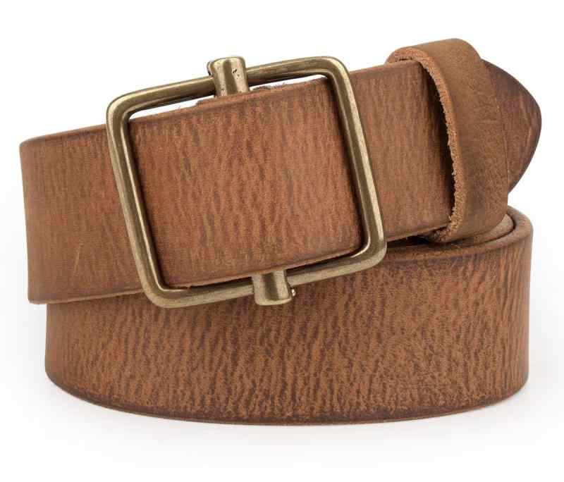 主な素材: 牛革 タイプ: ベルト デザイン: 無地.スエード カラー: ライトブラウン バックル素材: 真鍮 バックルタイプ: ダブルリングバックル 長さ: シングルループ 加工: グロス仕上げ サイズ: 105cm.110cm.115c...