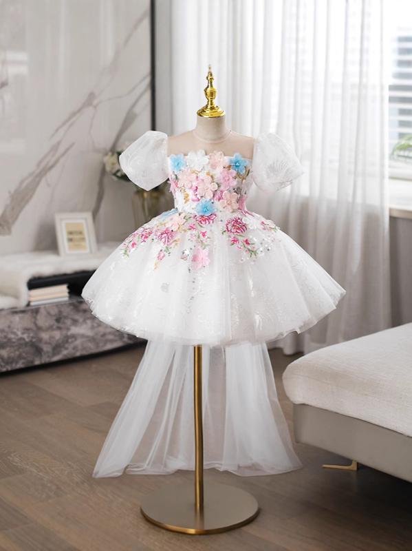 ・カテゴリ: 撮影用衣装・スタイル: プリンセス・対象性別: 女の子・要素: レース・主な素材: ビニロン、レース・裏地素材: 綿・裏地含有率: 50%・タイプ: ドレス・カラー展開: ホワイト・サイズ展開: 80, 90, 100, 11...