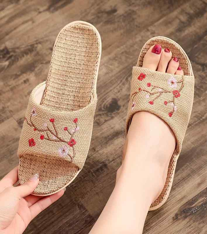 ソール素材: EVA発泡ゴムソールの厚さ：1.5cm-3.5cm