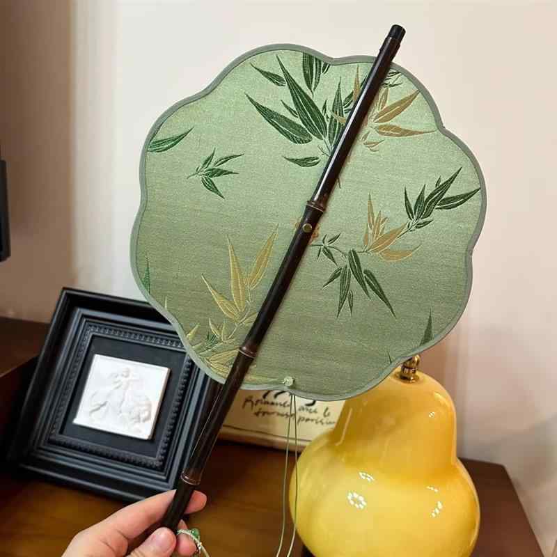 扇骨の材質：竹