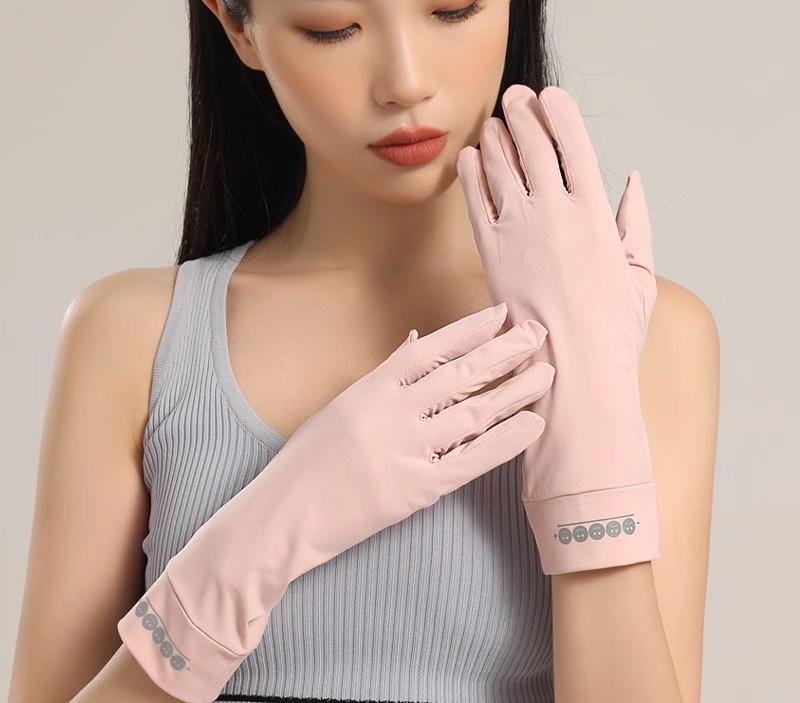 素材: ナイロン