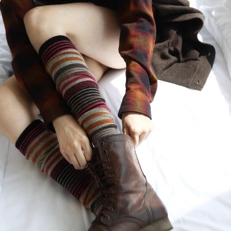 レッグウォーマー 冬 レディース 女性 婦人 秋 厚手 暖かい 保温 ウール ソックス カバー ニット カジュアル Y2K 普段使い 黒 青 ピンク ボーダー カラフル ひざ上
