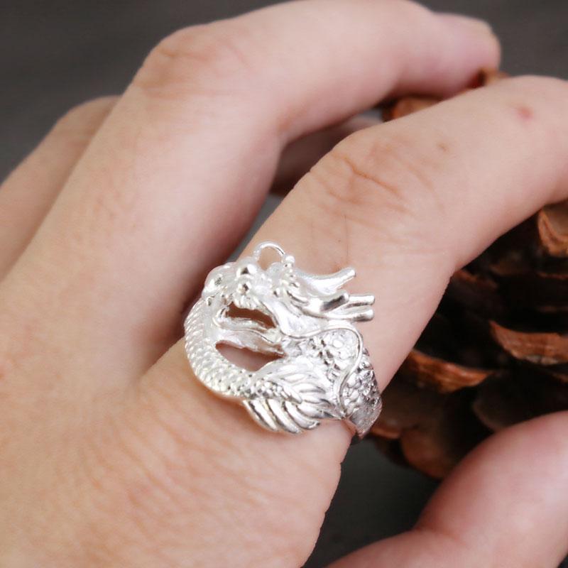ドラゴン 指輪 人差し指 メンズ 昇り龍 干支 モチーフ リング スターリングシルバー S990 レトロ エスニック ファッション アクセサリー かっこいい おしゃれ シンプル ラグジュアリー 個性 誕生日 お祝い プレゼント素材: シルバ...