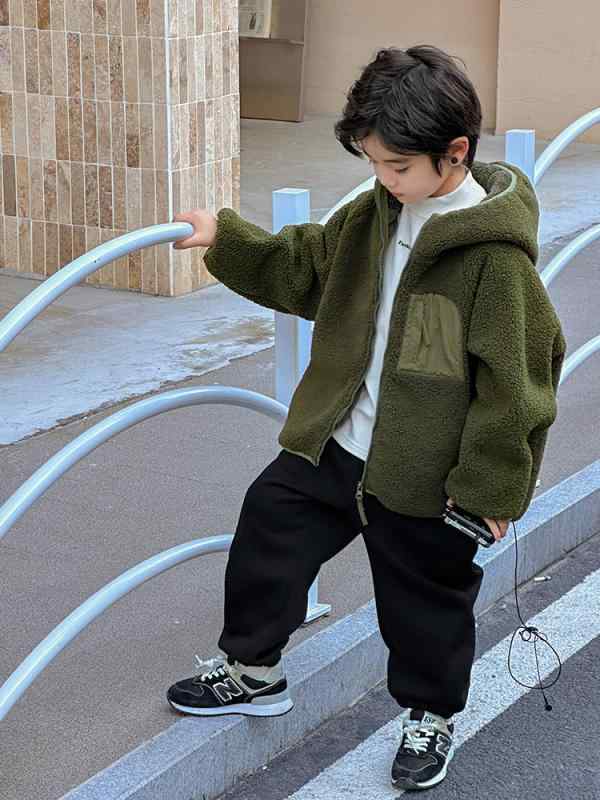 ボア ジャケット キッズ 男の子 秋冬 厚手 暖かい もこもこ 防寒 長袖 フード ジップアップ ポケット 静電気防止 通気 ソフト シンプル カジュアル グレー 緑 プレゼント襟のタイプ: フード付き衣服の前立て: ジッパー帽子の着用の有...