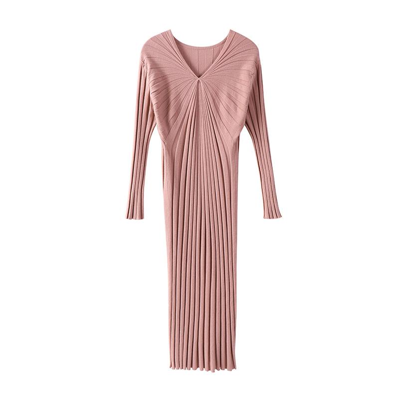 生地: ニット生地襟のタイプ: Vネック服の前立て: プルオーバー袖丈：長袖スカート丈：ミモレ丈スカート