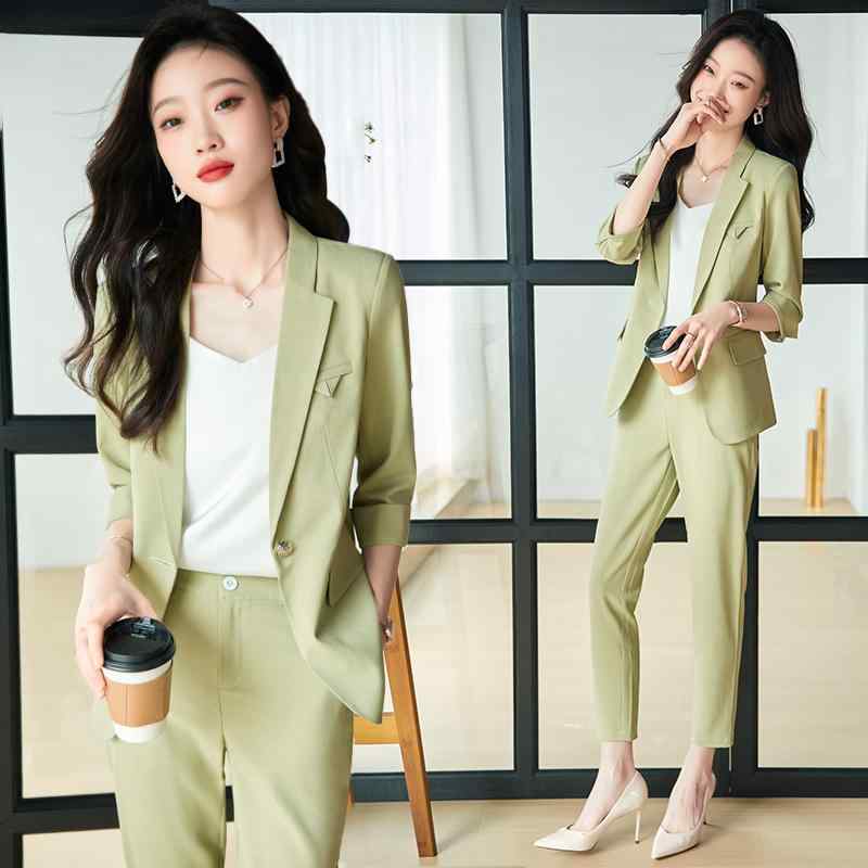 素材: ポリエステル素材構成：ポリエステル繊維93.8 ポリウレタン弾性繊維(スパンデックス)6.2・商品詳細A【中袖ジャケット＋パンツ＋キャミソール】B【半袖ジャケット＋パンツ＋キャミソール】