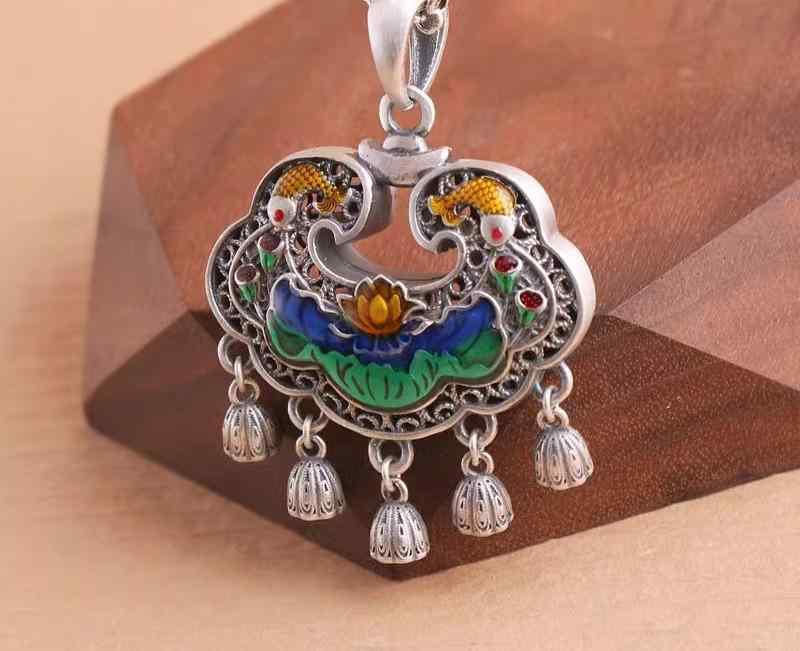 金属素材：銀ペンダント素材：シルバー