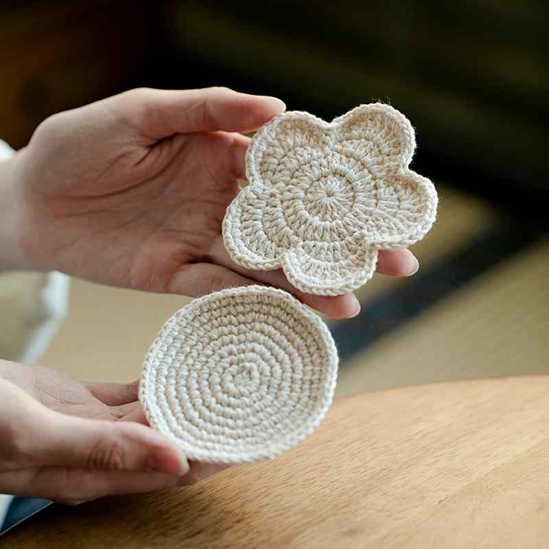 コースター おしゃれ 綿 編み ポット 手作り 吸水 断熱 マット シート お茶 テーブル 花 丸 飾り 小物 カップ 置物 白 シンプル
