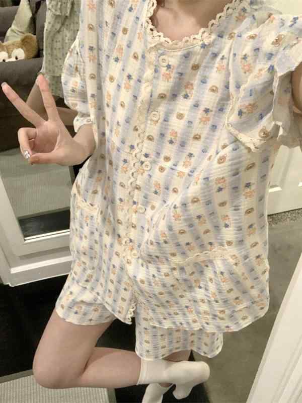 服の詳細: レースパンツ丈：ショートパンツウエスト ：ゴムシーン・場面: レジャーホーム適用季節：夏袖丈:半袖襟のタイプ: ラウンドネックパターン: ストライプ