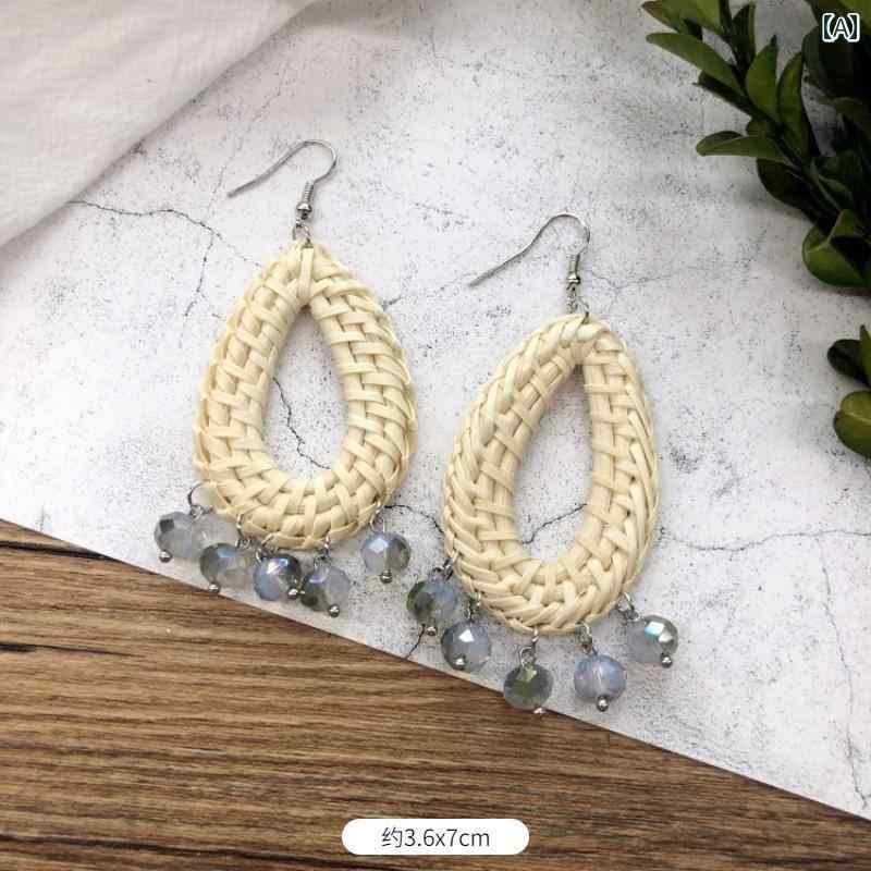 ラタン ピアス レディース アクセサリー ビーチ 海辺 普段使い 大きめ ボヘミアン 編み込み 大人 シンプル カジュアル おしゃれ ビーズ