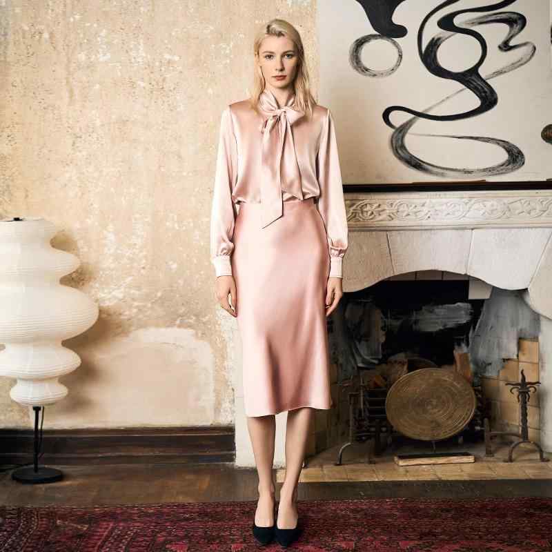 サテン ブラウス 光沢 きれいめ 白 ピンク 青 ボウタイ シンプル 無地 長袖 オフィス ビジネス 通勤 トップス レディース ボタン