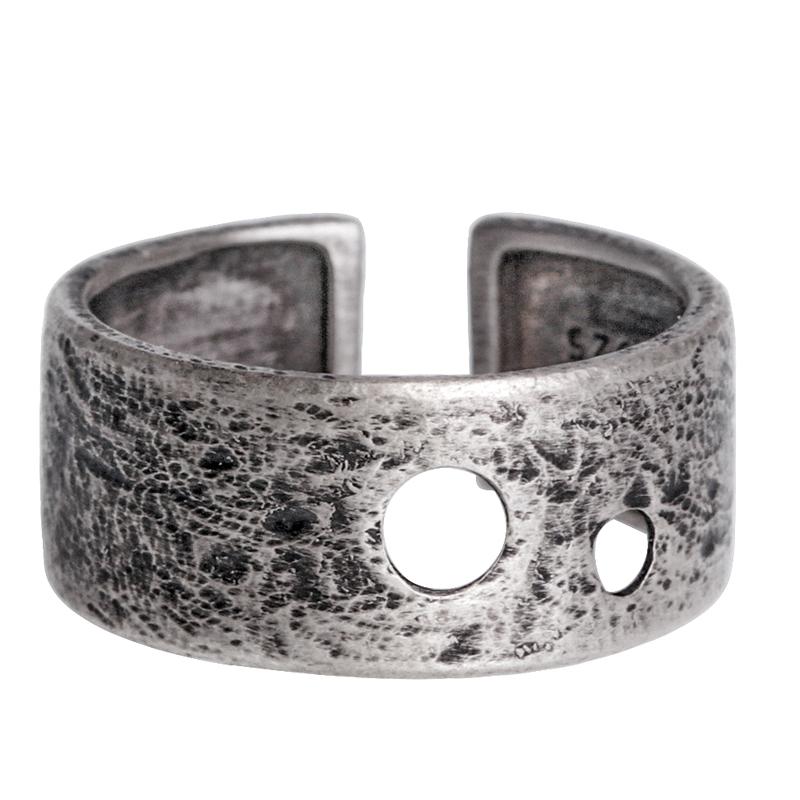 アクセサリー 指輪 メンズ シルバー925 透かし 穴 レトロ シンプル 中指 リング 大ぶり フリーサイズ 開口部 調整可能 つや消し パンク おしゃれ