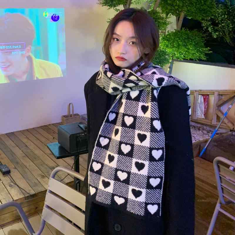 マフラー レディース ハート 格子 チェック 柄 ニット 秋冬 普段使い デート かわいい 厚手 暖かい 防寒 黒 白 柔らかい メンズ 韓国