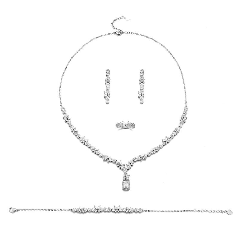 材質：合金/銀メッキ/金メッキ