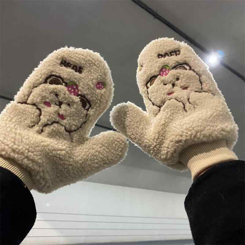 手袋 レディース 大人 普段使い 外出用 冬 暖かい 保温 厚手 防寒 もこもこ ふわふわ ミトン 刺繡 クマ カーキ ピンク 黄 かわいい