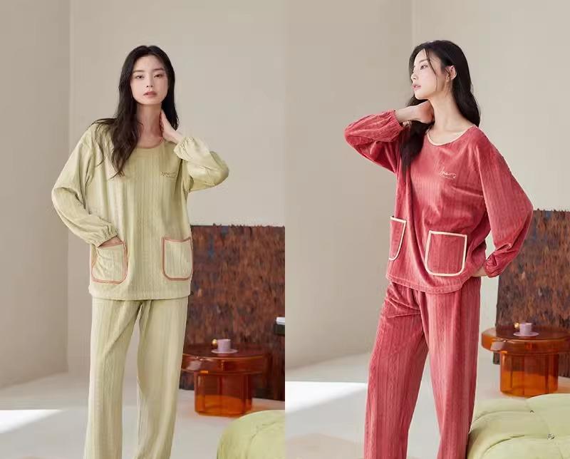 生地素材構成：ポリエステル繊維94.ポリウレタン弾性繊維(スパンデックス)6