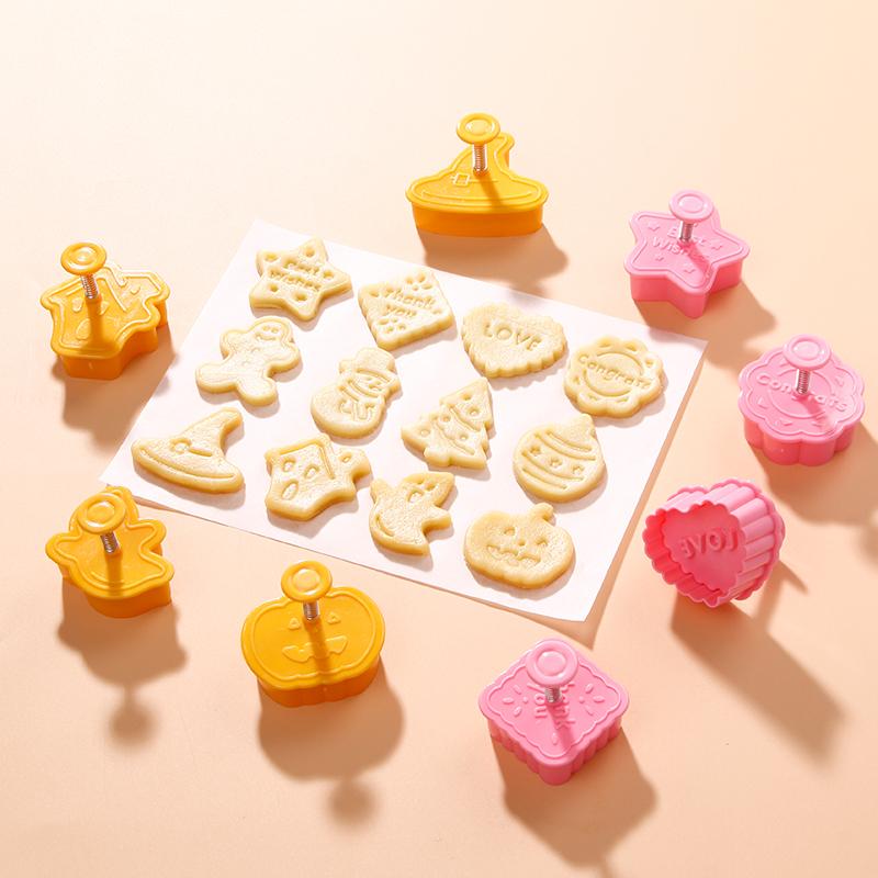 クッキー型 お菓子作り プッシュタイプ プラスチック 調理器具 家庭用 キッチン用品 ベーキングツール デコレーション パーティー かわいい クリスマス ハロウィン ハート