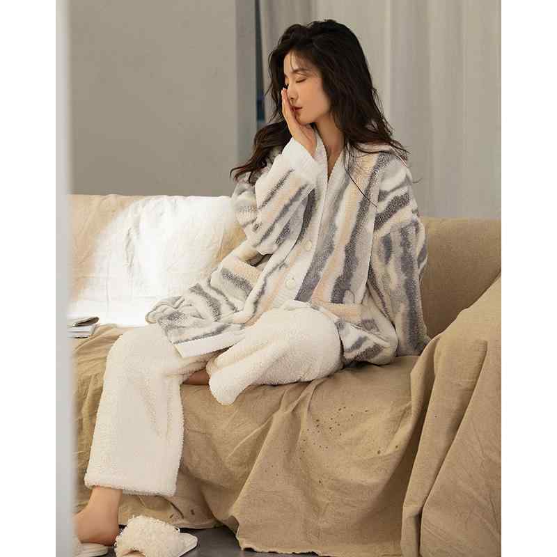 ルームウェア 秋冬 レディース 大きいサイズ ゆったり 上下セット 長袖 Vネック シングルブレスト ボタン もこもこ 厚手 暖かい フリース 柄 おしゃれ