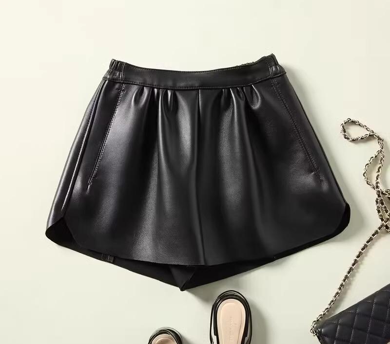 レザーショートパンツ 大人 レディース 普段使い 外出用 大きいサイズ ゆったり ウエストゴム 伸縮性 スリット 羊革 Aライン ポケット 韓国 シンプル 無地 おしゃれ 黒