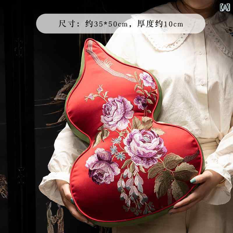 抱き枕 クッション サテン 刺繍 牡丹 花 ひょうたん 豪華 ベッド 頭 ソファ リビング 腰 柔らかい ふわふわ エレガント マダム 光沢 赤 青 からし色