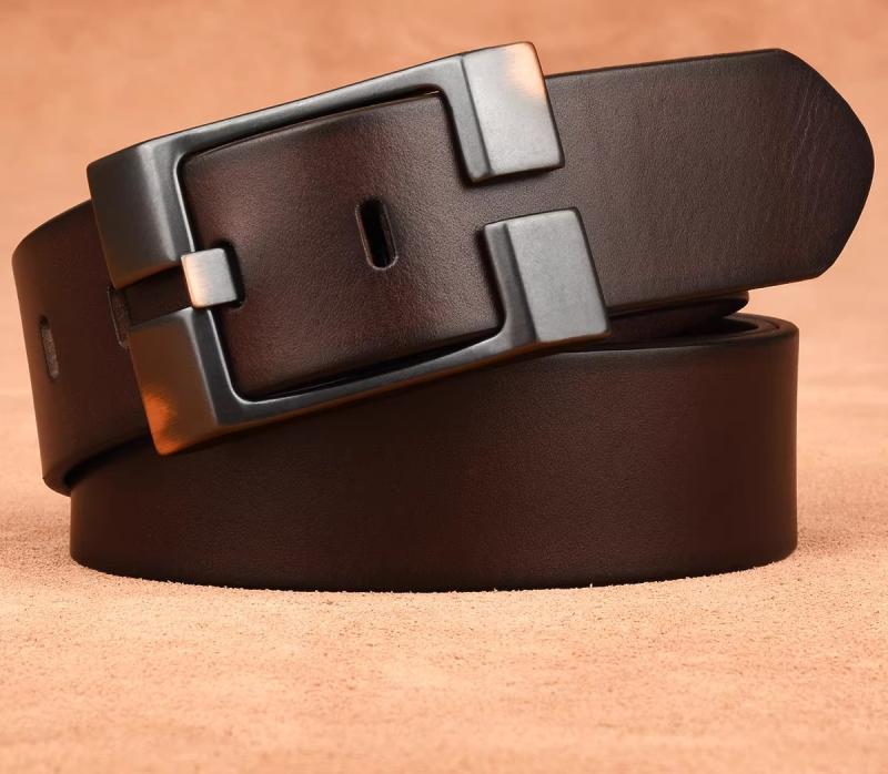 メイン素材: 第一層牛革バックル素材: 合金長さ: シングルループ幅: 4cm